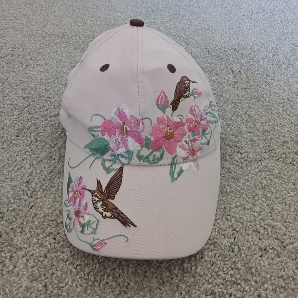 polar graphics | Accessories | Pink Embroidered Flower Hummingbird Hat ...
